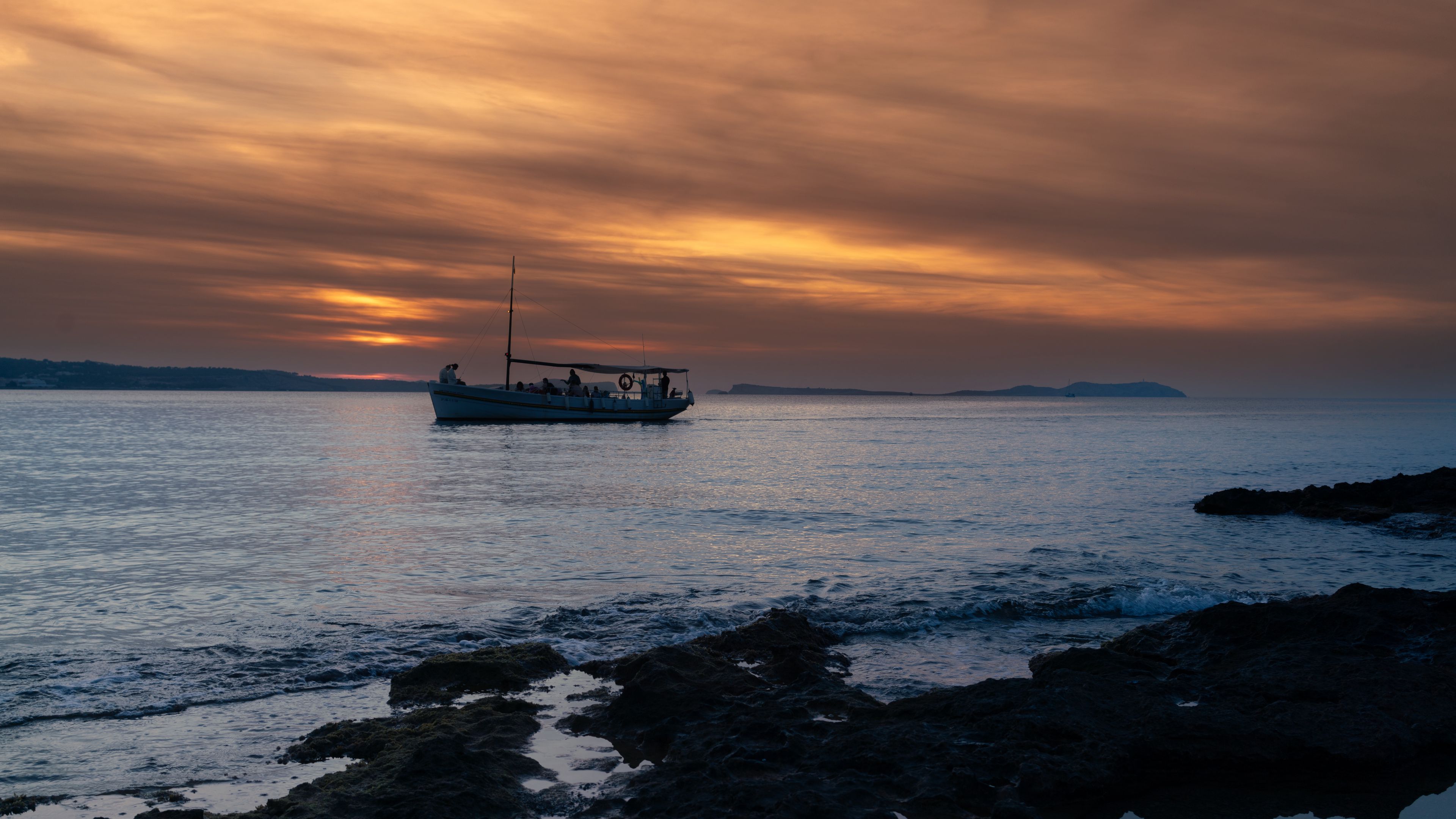 Скачать 3840x2160 лодка, море, природа, вечер обои, картинки 4k uhd 16:9
